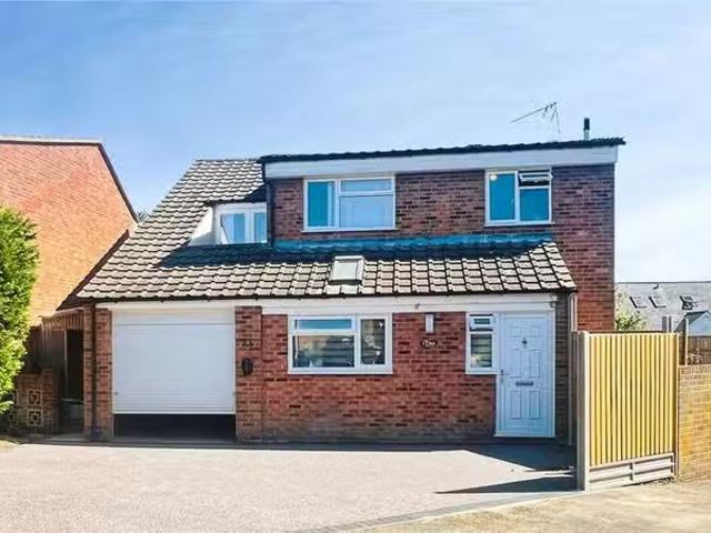 Cheap 2 BA 4 bedroom Detached House to rent, Sweeps Hill Close.