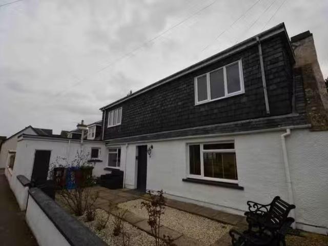 Charming 2 BA 4 bedroom semi detached house for rent in Park S.