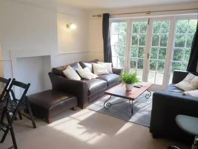 For Rent! 2 BA 5 bedroom house for rent in Priestley Road, BH10