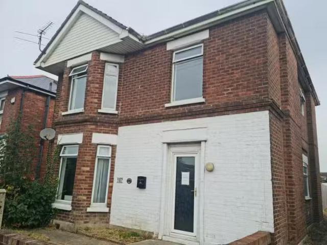 Charming 2 BA 6 bedroom detached house for rent in 6 Bed Stude.