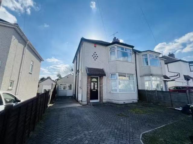 Cozy 2 BA 6 bedroom house for rent in Wades Road, Filton, BS34