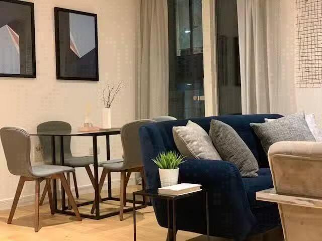 Cozy 2 bedroom apartment for rent in Number One Bristol, Lewin.