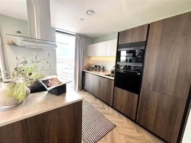 Unique 2 bedroom apartment for rent in One Eastside, 2 Jennens.