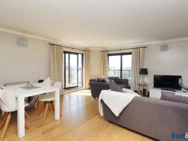 Charming 2 bedroom apartment for rent in Belle Vue Road, Lower.