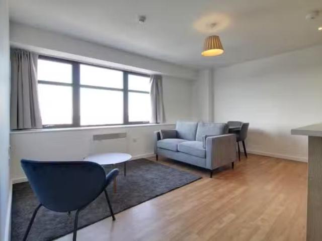 Cheap 2 bedroom apartment for rent in Brindley House, 101 Newh.