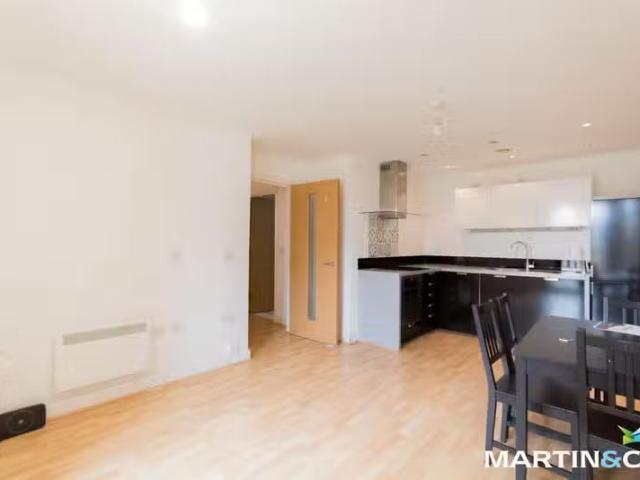 Cozy 2 bedroom apartment for rent in Southside, St Johns Walk.