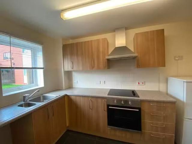 New 2 bedroom apartment for rent in Trafalgar Road, B138BH Lim.