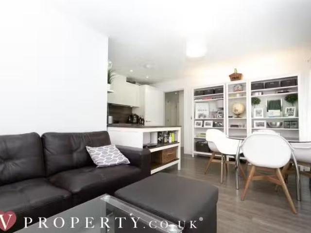 Deal! 2 bedroom apartment for rent in 98 Tennant Street, Birmi.