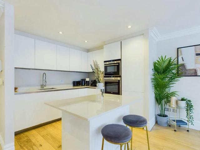 For Rent 2 Bedroom Apartment London London DLS90015724