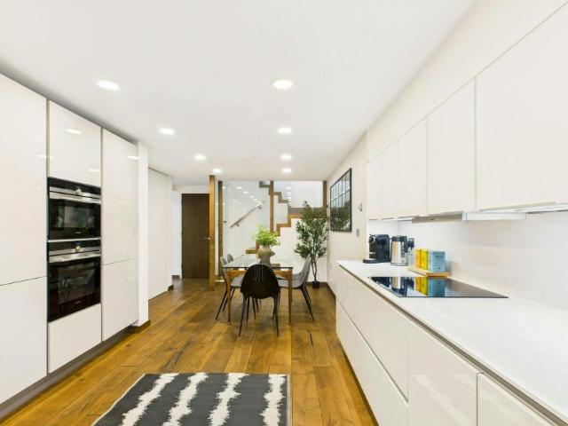 For Rent 2 Bedroom Apartment London London DLS90033116