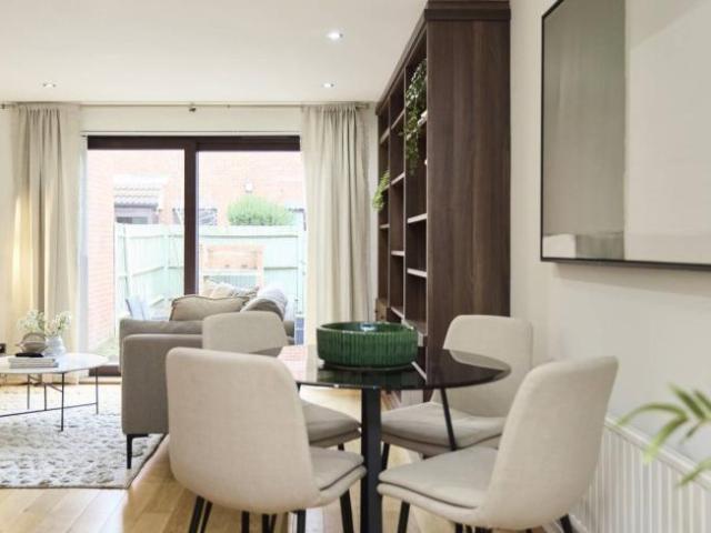 For Rent 2 Bedroom Apartment London London DLS97608138