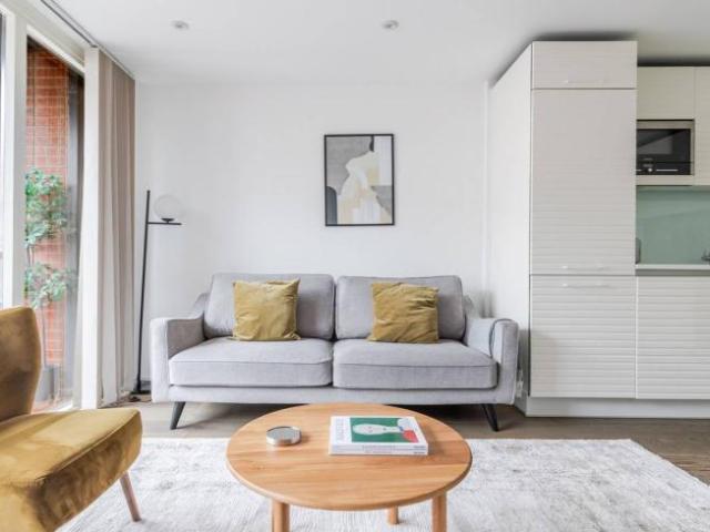 For Rent 2 Bedroom Apartment London London DLS99287536