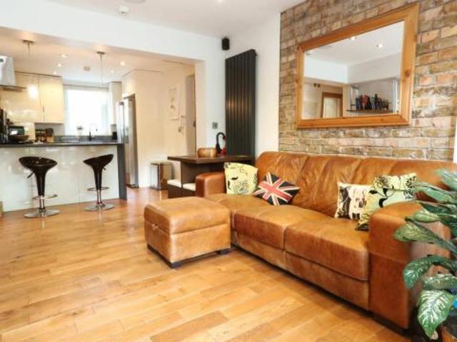 For Rent 2 Bedroom Apartment London London DS77737664