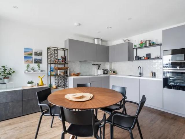 For Rent 2 Bedroom Apartment London London DS85951824