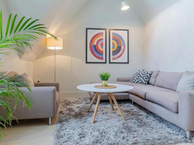 For Rent 2 Bedroom Apartment London London DS89367027
