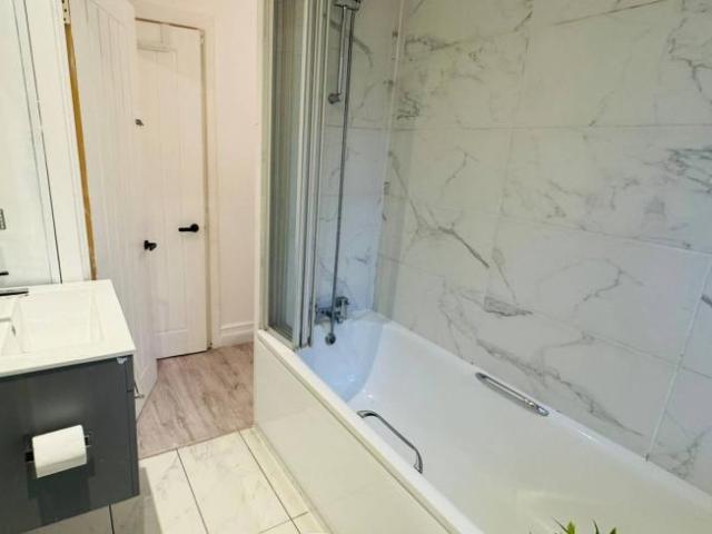 For Rent 2 Bedroom Apartment London London DS89893269