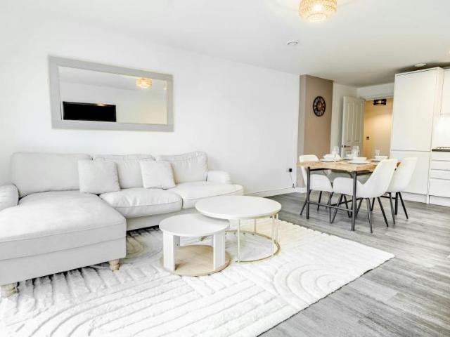 For Rent 2 Bedroom Apartment London London DS90852521