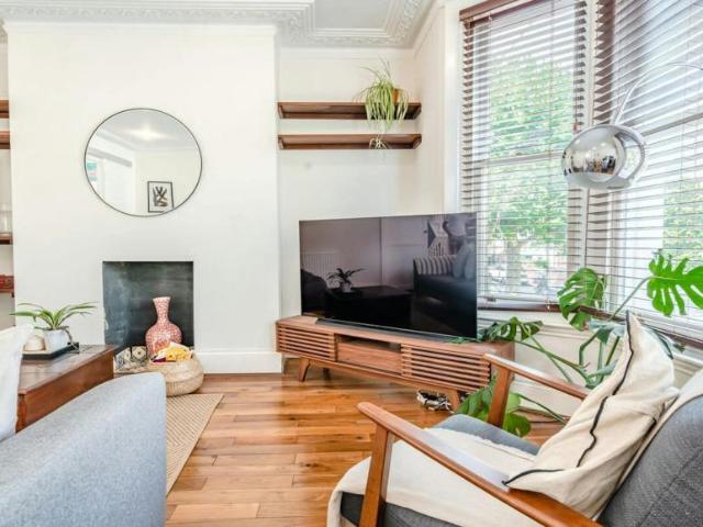 For Rent 2 Bedroom Apartment London London DS93562002