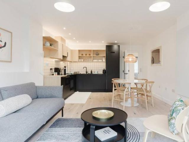 For Rent 2 Bedroom Apartment London London DS95122436