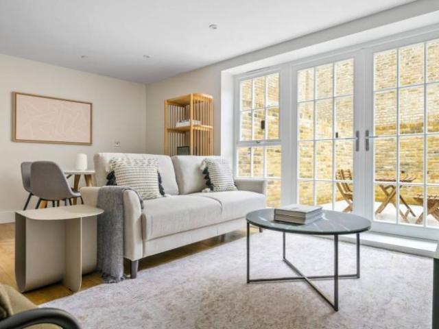 For Rent 2 Bedroom Apartment London London DS95626267