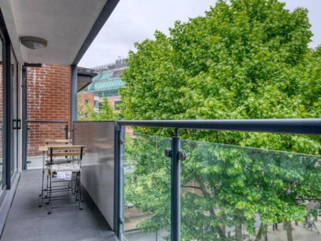 For Rent 2 Bedroom Apartment London London DS95626899
