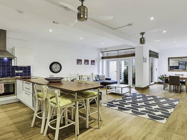 For Rent 2 Bedroom Apartment London London DS97085995