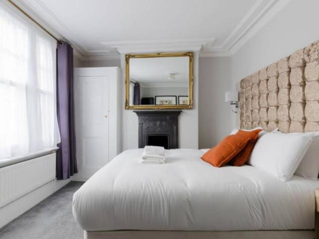 For Rent 2 Bedroom Apartment London London DS97943918