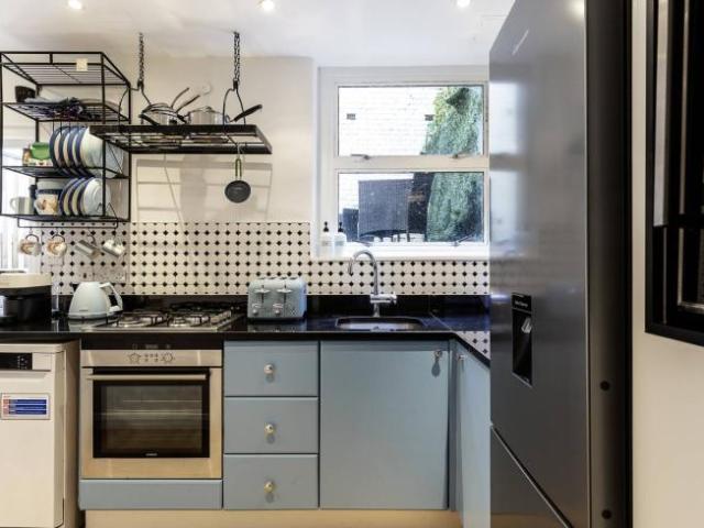 For Rent 2 Bedroom Apartment London London DS97910483