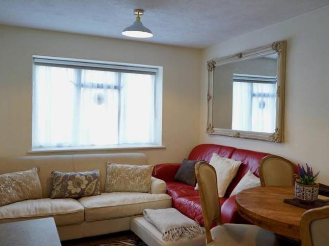For Rent 2 Bedroom Apartment London London DS98295558