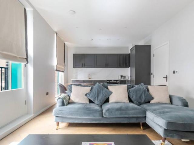 For Rent 2 Bedroom Apartment London London DS99287553