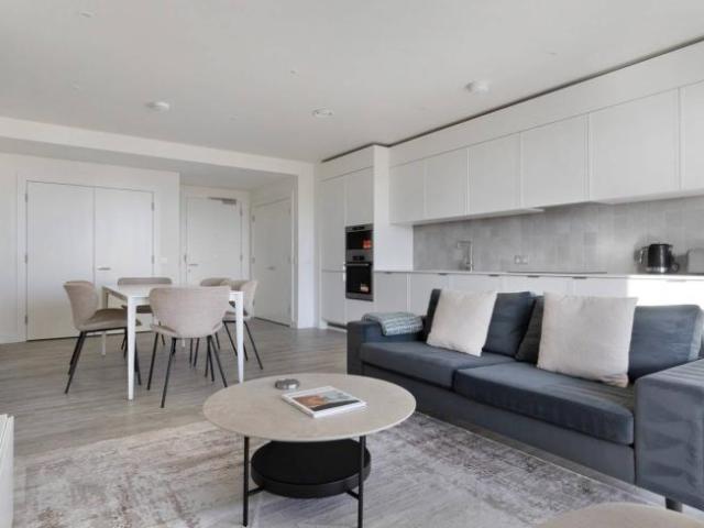 For Rent 2 Bedroom Apartment London London DS99287511