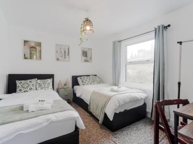 For Rent 2 Bedroom Apartment London London DS99384509