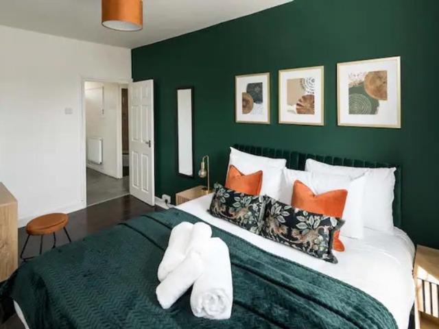 For Rent 2 Bedroom Apartment London London DS99388821