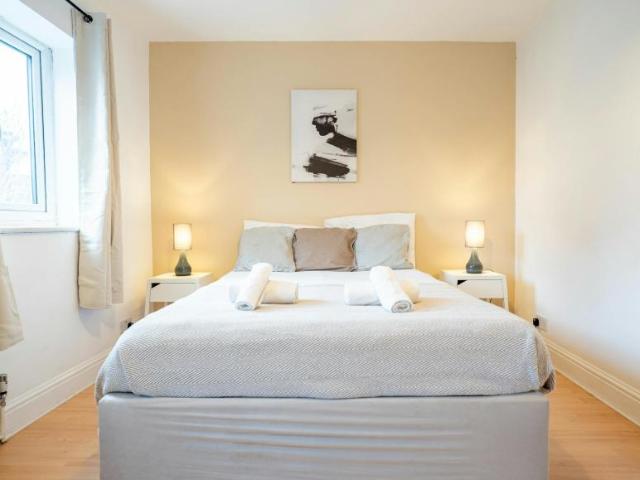 For Rent 2 Bedroom Apartment London London DS99686349