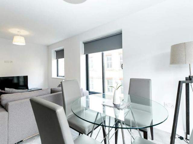 For Rent 2 Bedroom Apartment London London DS99600105