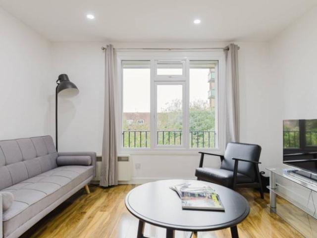 For Rent 2 Bedroom Apartment London London DS99798942