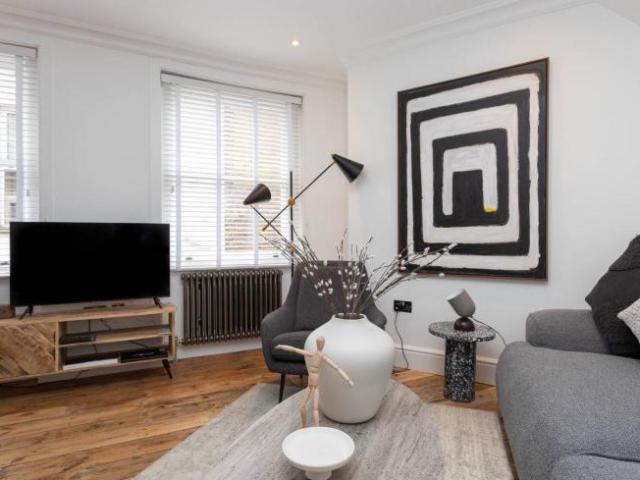 For Rent 2 Bedroom Apartment London London DS99798933