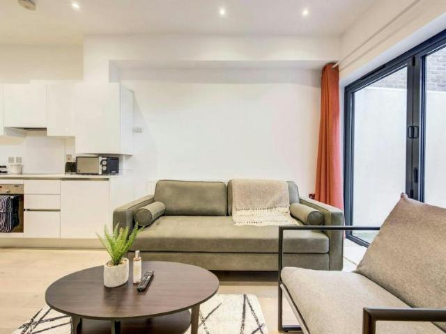 For Rent 2 Bedroom Apartment London London DS101587724