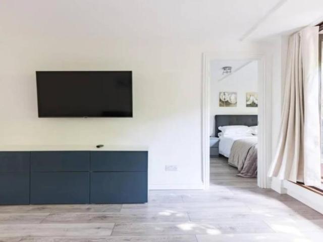 For Rent 2 Bedroom Apartment London London DS101671808