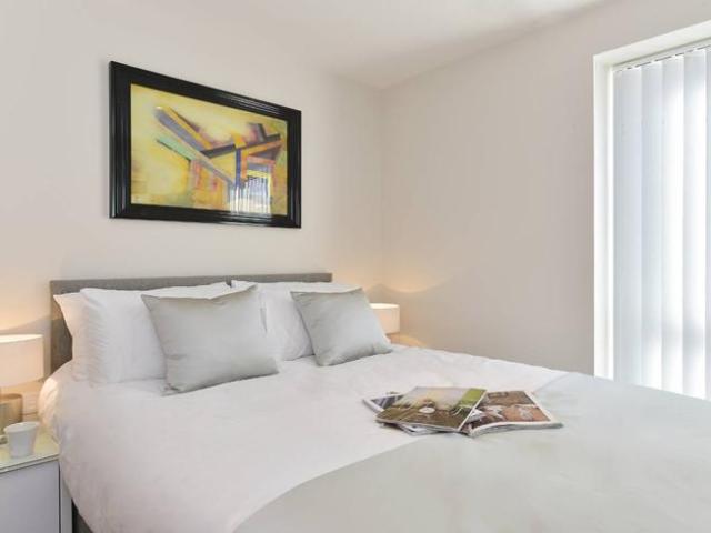 For Rent 2 Bedroom Apartment London London DS101733205