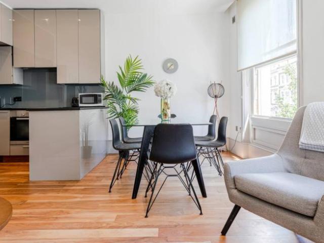 For Rent 2 Bedroom Apartment London London DS101735467