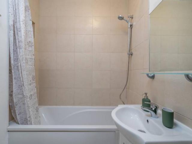 For Rent 2 Bedroom Apartment London London DS101738811