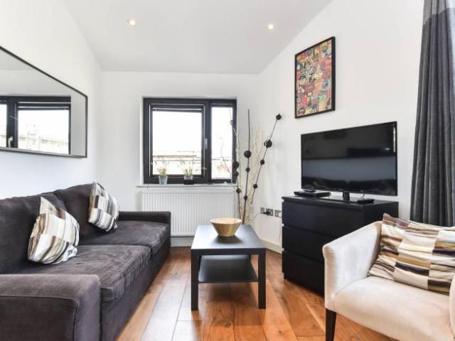 For Rent 2 Bedroom Apartment London London DS101771567