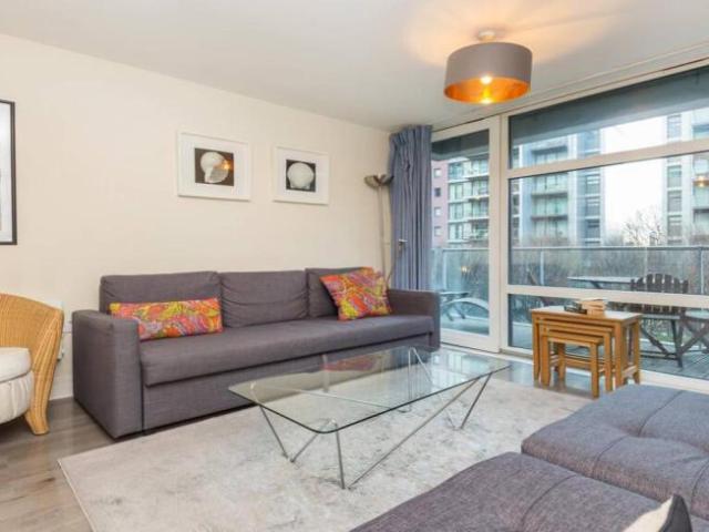 For Rent 2 Bedroom Apartment London London DS101771233