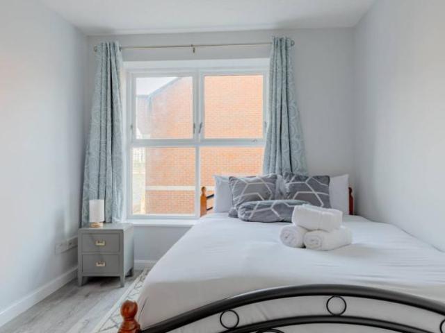 For Rent 2 Bedroom Apartment London London DS101807492