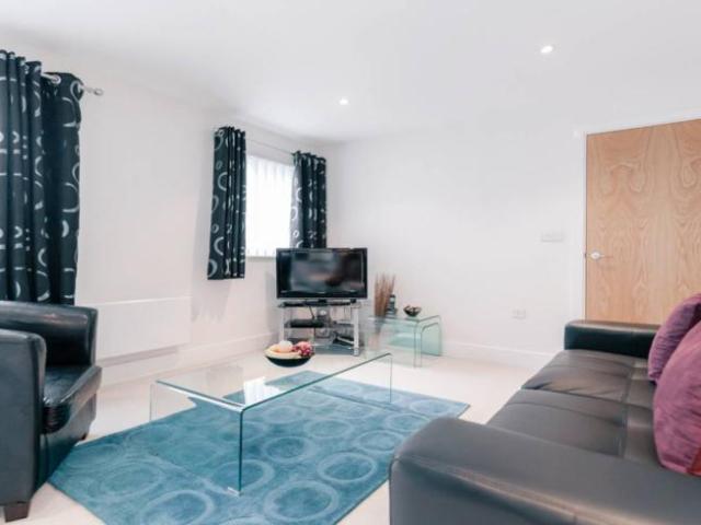 For Rent 2 Bedroom Apartment London London DS101817680