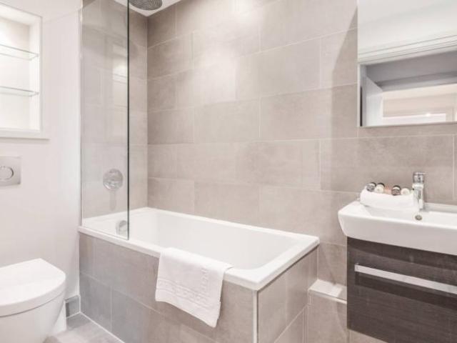 For Rent 2 Bedroom Apartment London London DS101817145