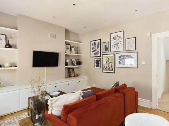 For Rent 2 Bedroom Apartment London London DS101822647