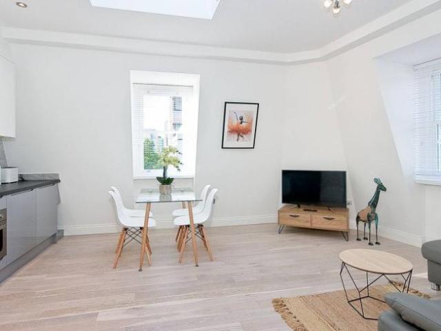 For Rent 2 Bedroom Apartment London London DS101822364