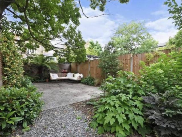 For Rent 2 Bedroom Apartment London London DS101840569